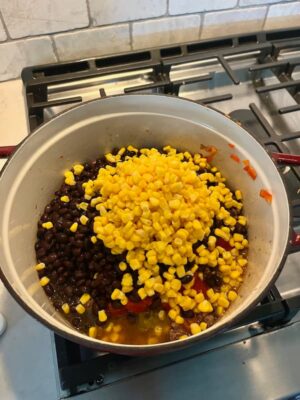 Easy Mexican Chili {The Perfect Lazy Sunday Dinner} - Moderately Messy RD